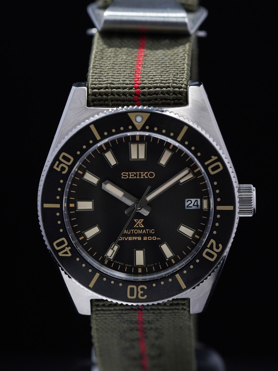 Seiko Prospex SPB239 - Exquisite Timepieces