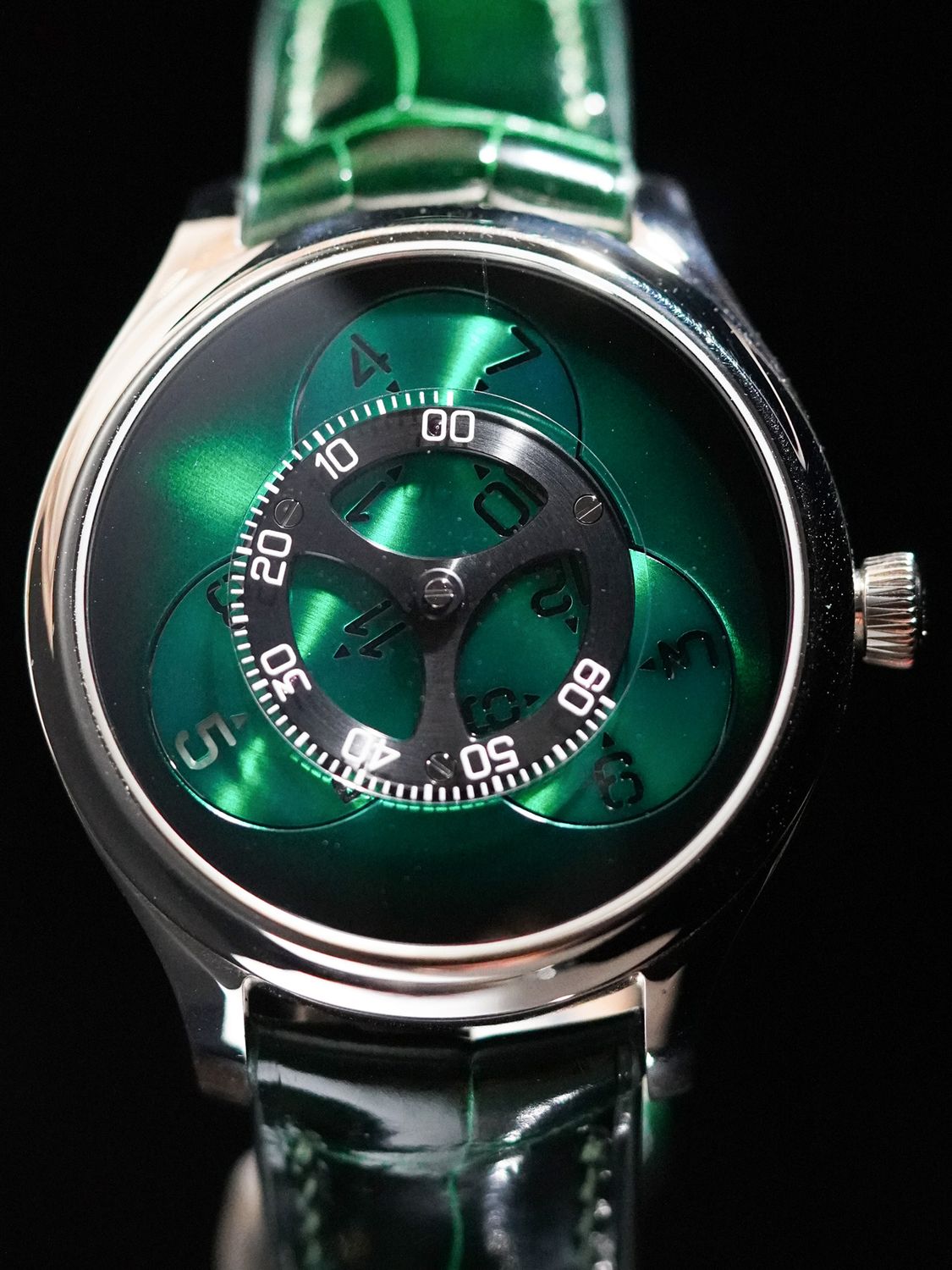 H. Moser & Cie 1806-0201 Endeavour Flying Hours Green Dial - Exquisite ...