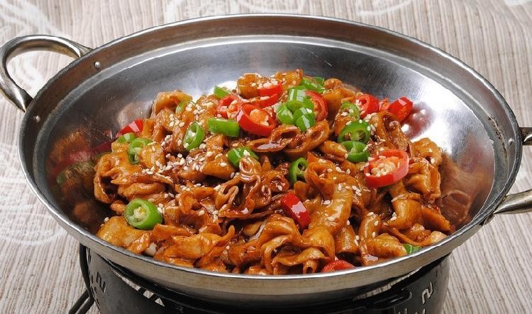 干锅肥肠 (Spicy Pork Intestines Dry Pot)