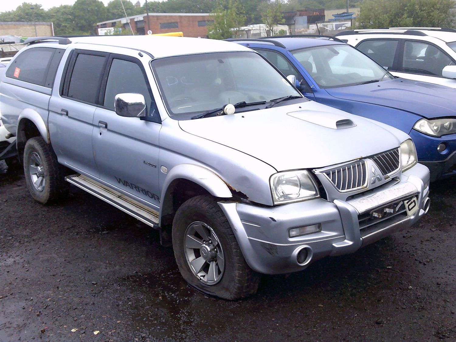 mitsubishi l200 2.5 td breaking for spares..click for info