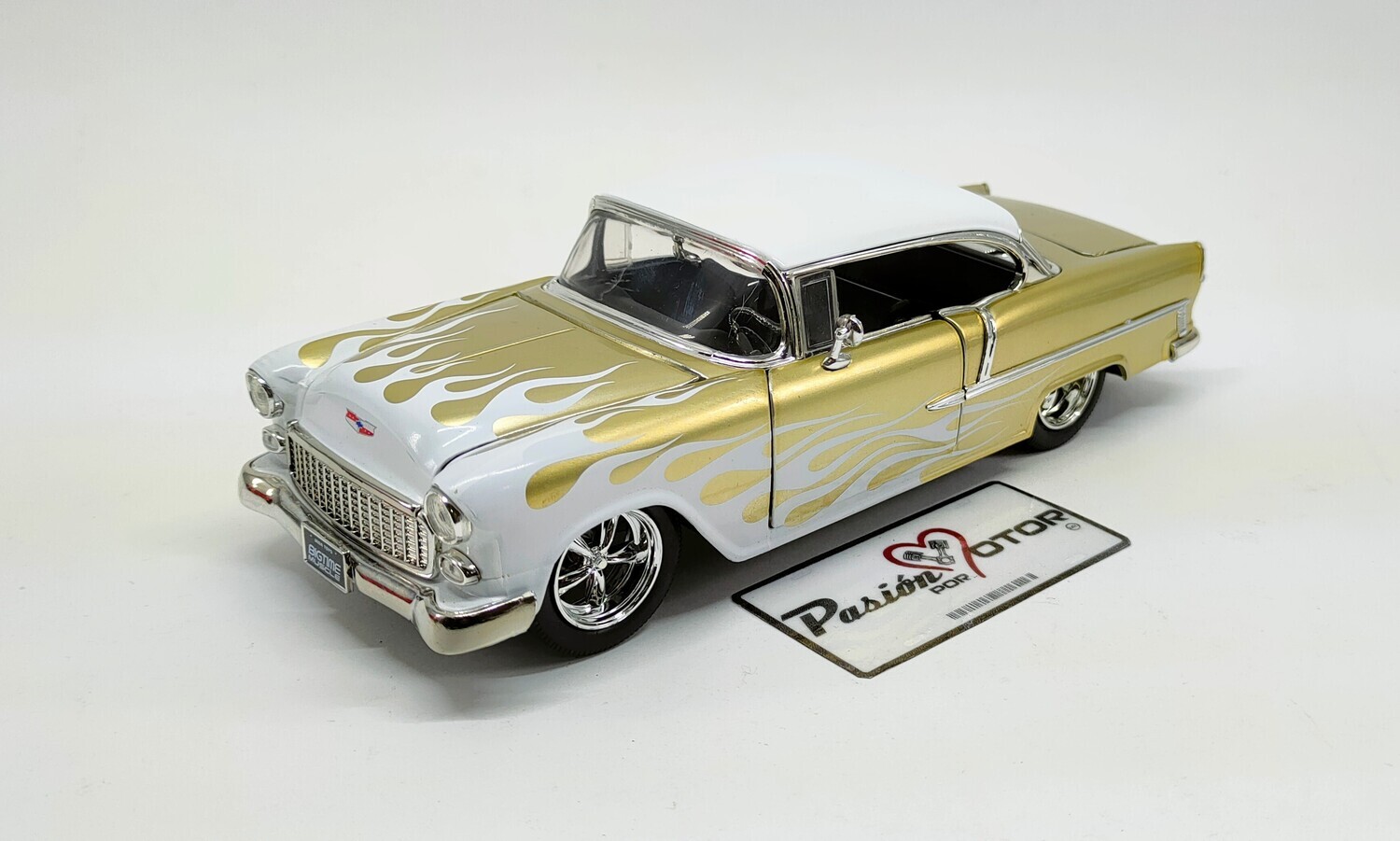 1:24 Chevrolet Bel Air Hard Top Custom Coupe 1955 Arena y Flamas JADA ...