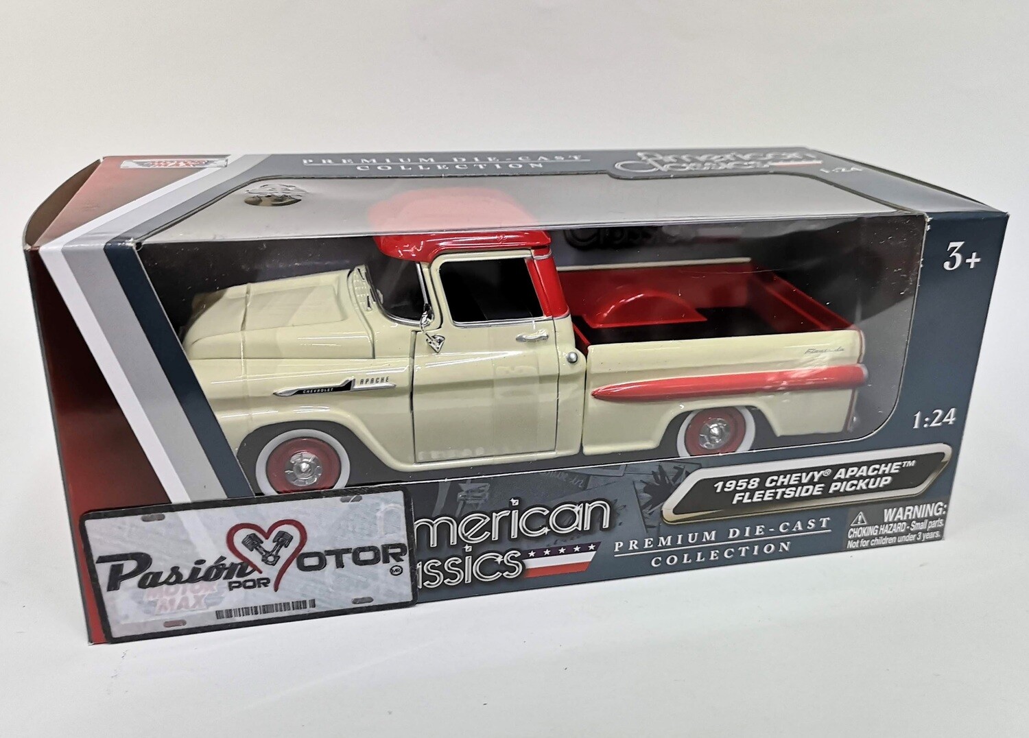 1:24 Chevrolet Apache Fleetside Pick Up 1958 Crema c Rojo MOTOR MAX 02603