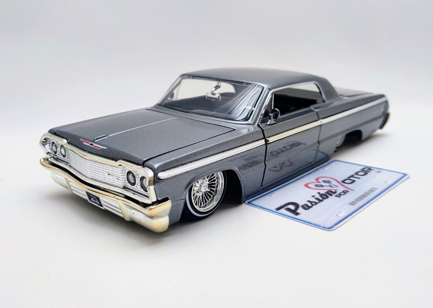 1:24 Chevrolet Impala Coupe 1964 Low Rider JADA TOYS Ranfla
