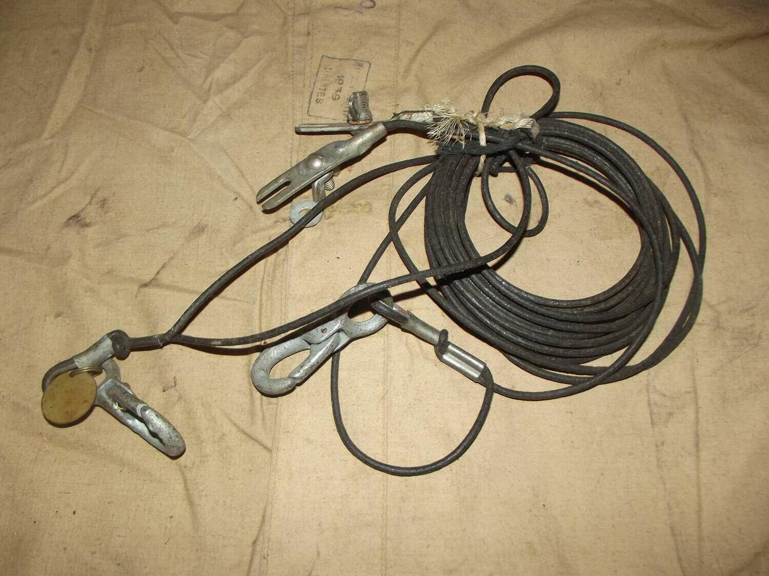 Antenne US filaire bitumée AN-22A 20 ft 6 mètres SRC-177 ww2.