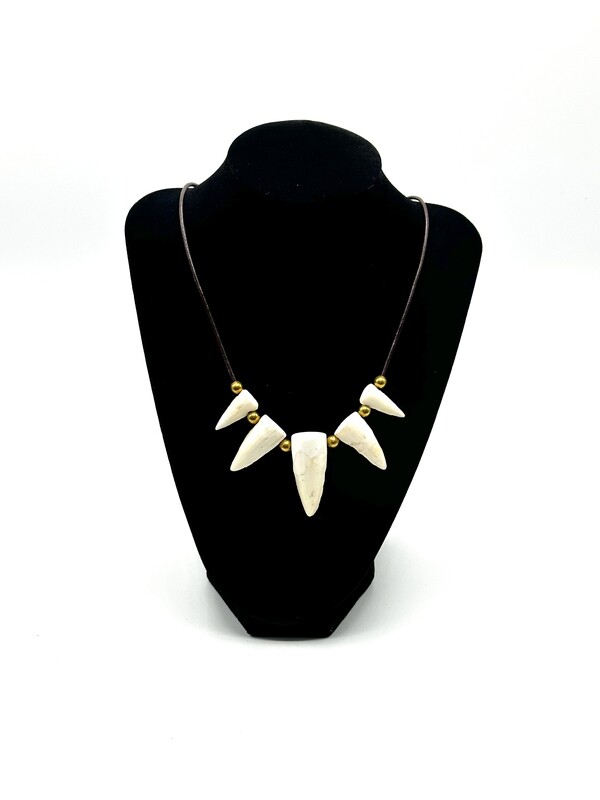 Five Tooth Necklace - Handcrafted Accessory