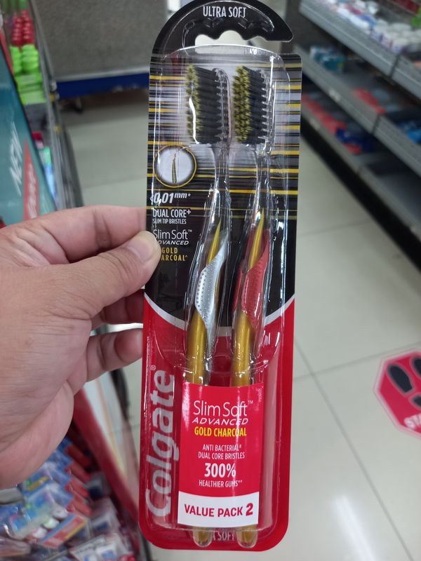 Colgate Slim Soft Advance Gold Charcoal 2 Pieces