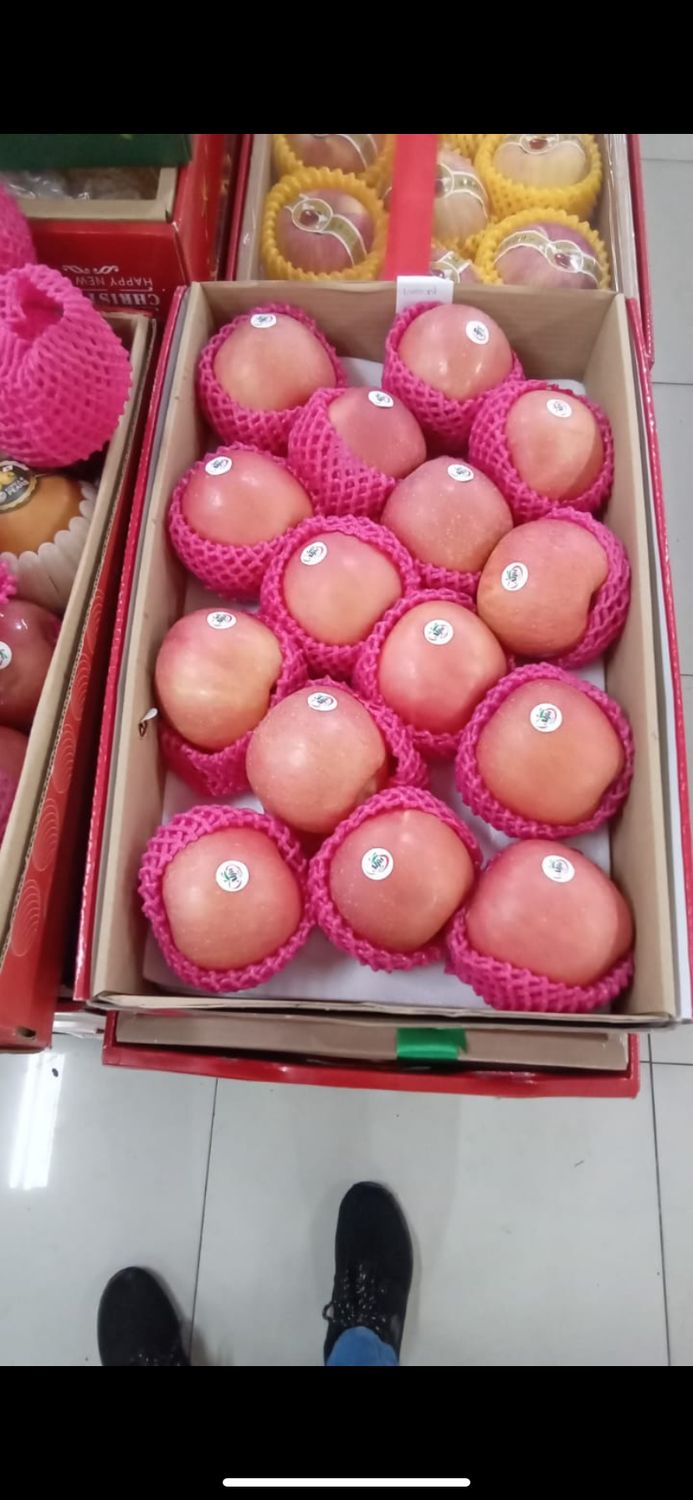 Large Class A Fuji Apple 15 Pcs