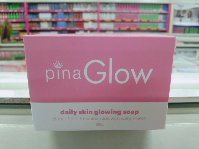 Pina Glow Daily Skin Glowing Soap 135g