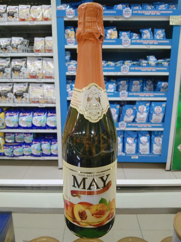 May 100% Sparkling Peach Juice Blend From Concentrate 750ml
