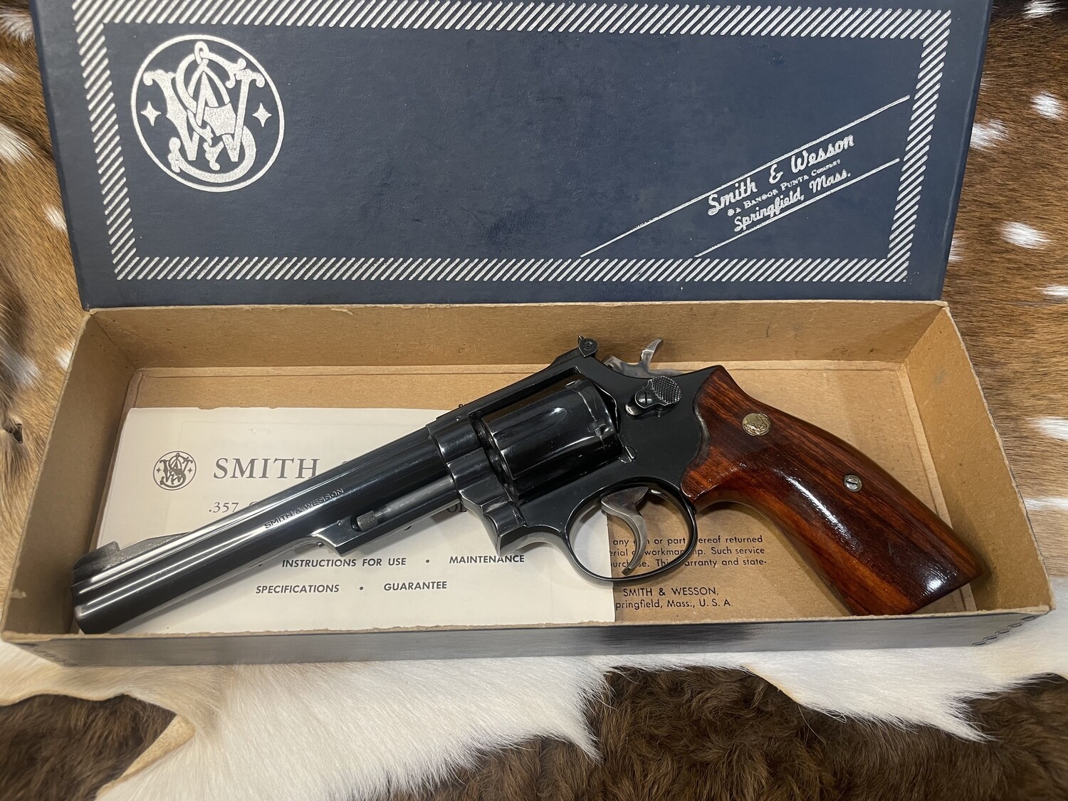 6" Smith & Wesson Model 19-3 .357 Magnum w/Box
