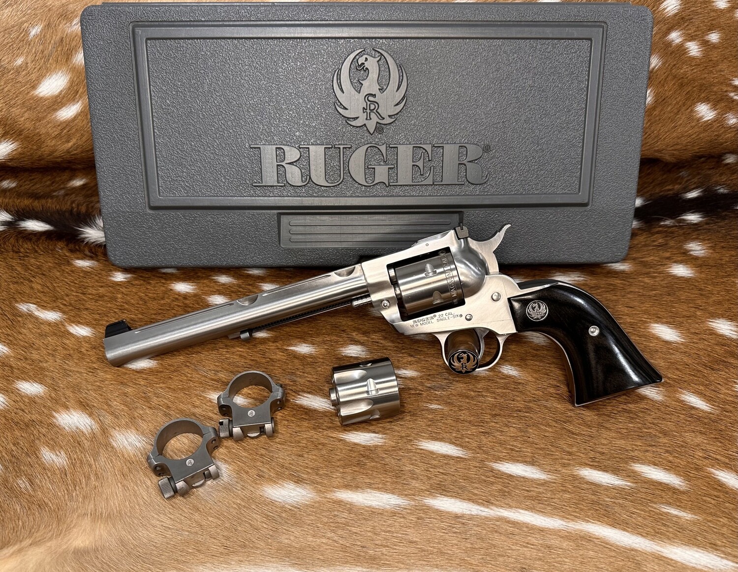 Ruger New Single-Six Hunter Convertible .22LR/ 22WMRF