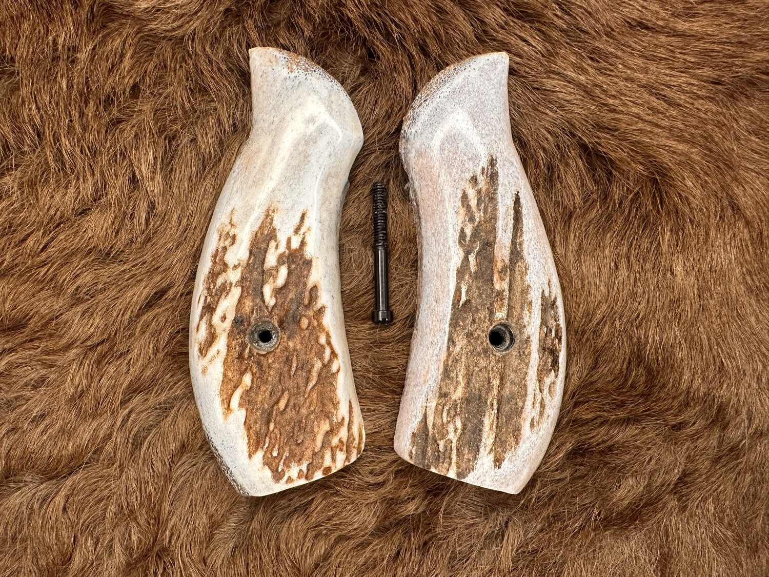 Smith & Wesson Round Butt Stag Grips (K Frame)