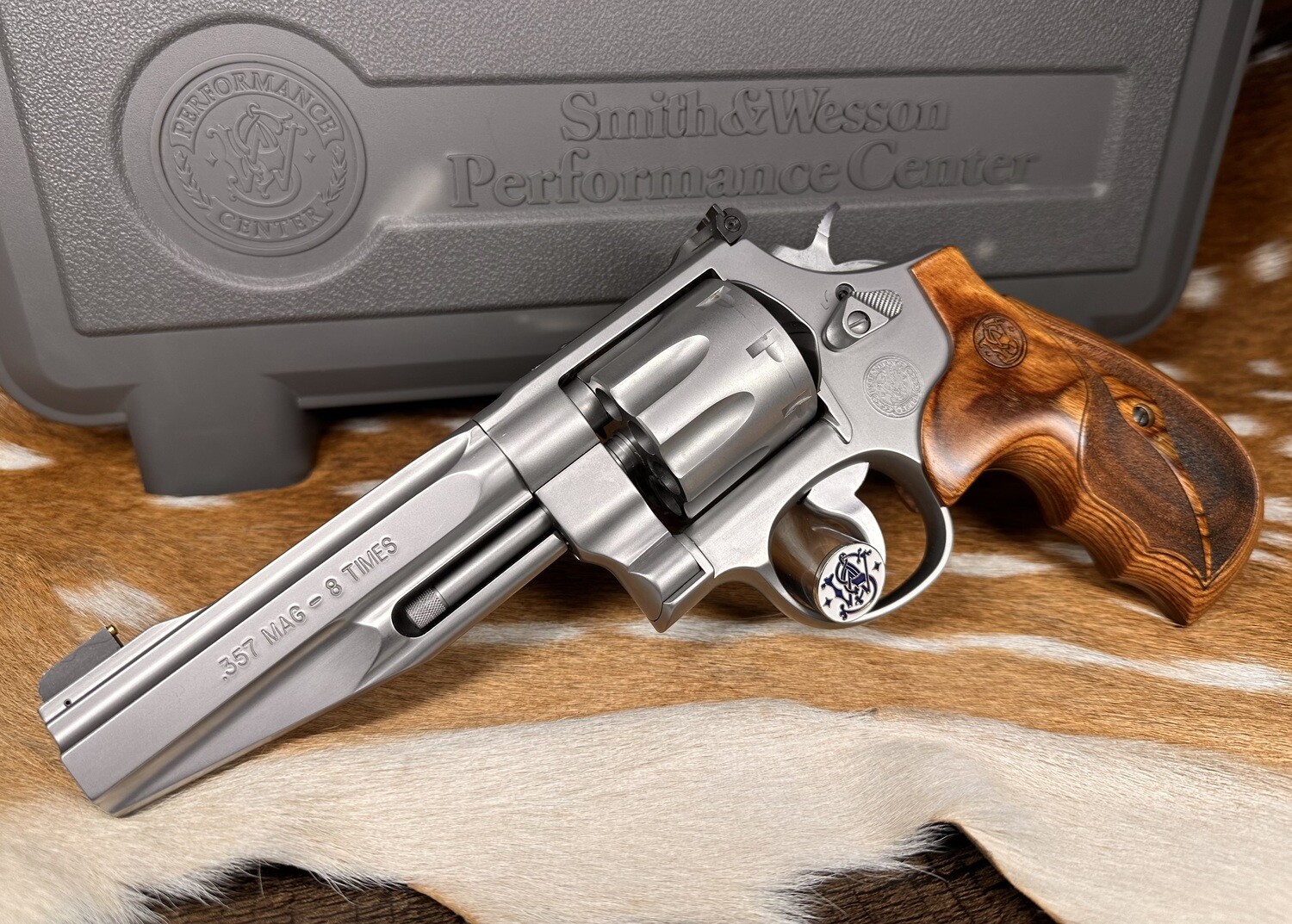 Smith & Wesson Performance Center Model 627-5 .357 Magnum 8 Shot ...
