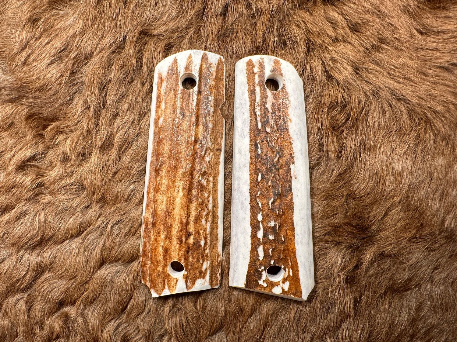 Traditional 1911 Stag Grips