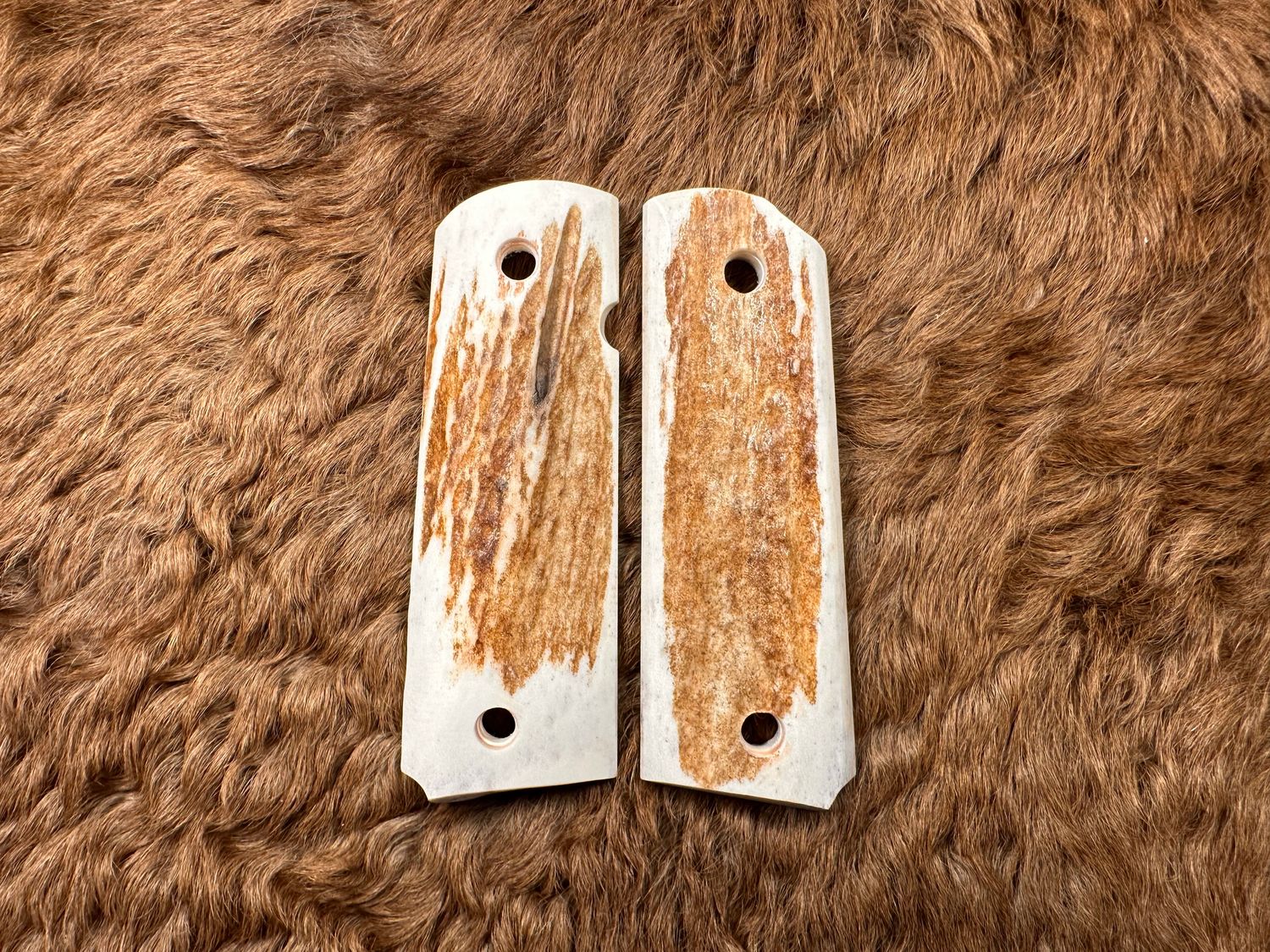 Traditional 1911 Stag Grips