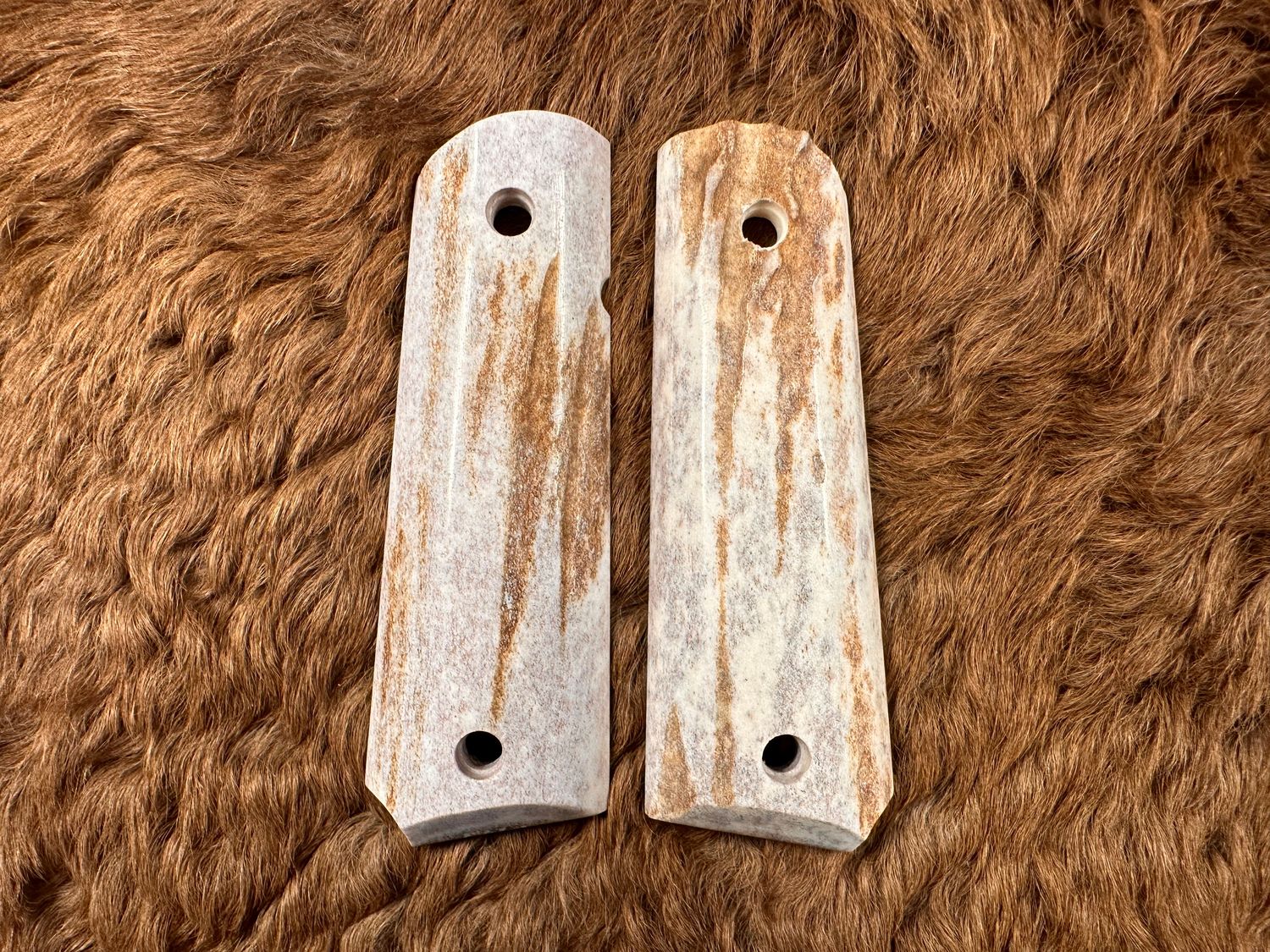 Traditional 1911 Stag Grips