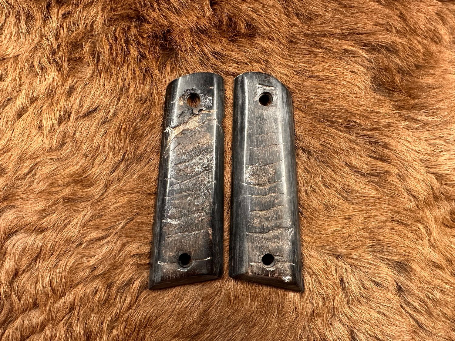Magwell 1911 Ram S Horn Grips