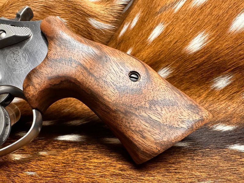 SMITH & WESSON GRIPS