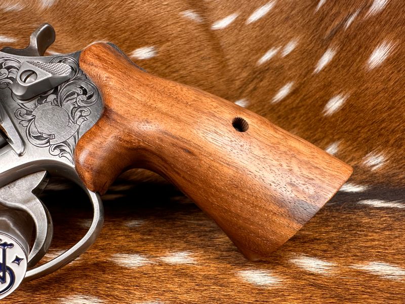 SMITH & WESSON GRIPS