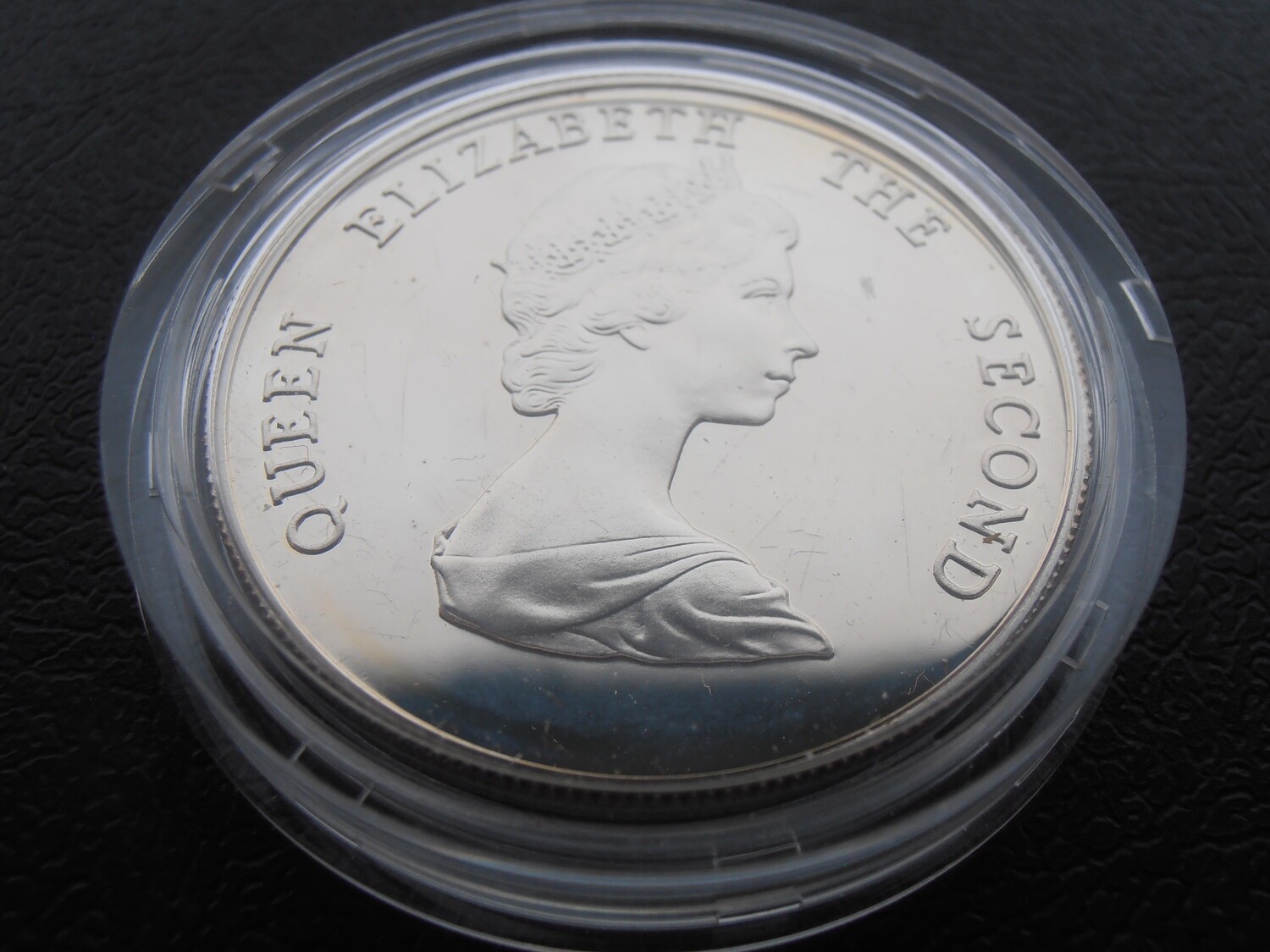 St Christopher & Nevis 20 Dollars - 1983 (Independence Day)