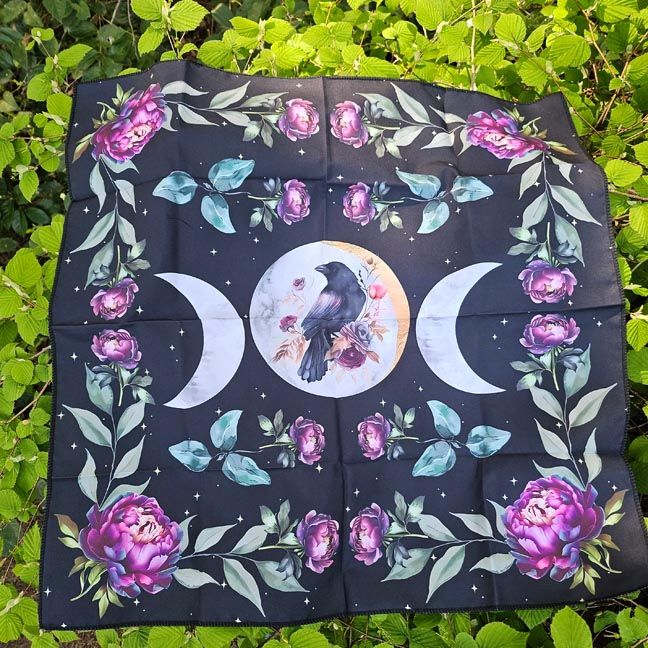 🐦‍⬛Triple Moon Crow Altar Cloth