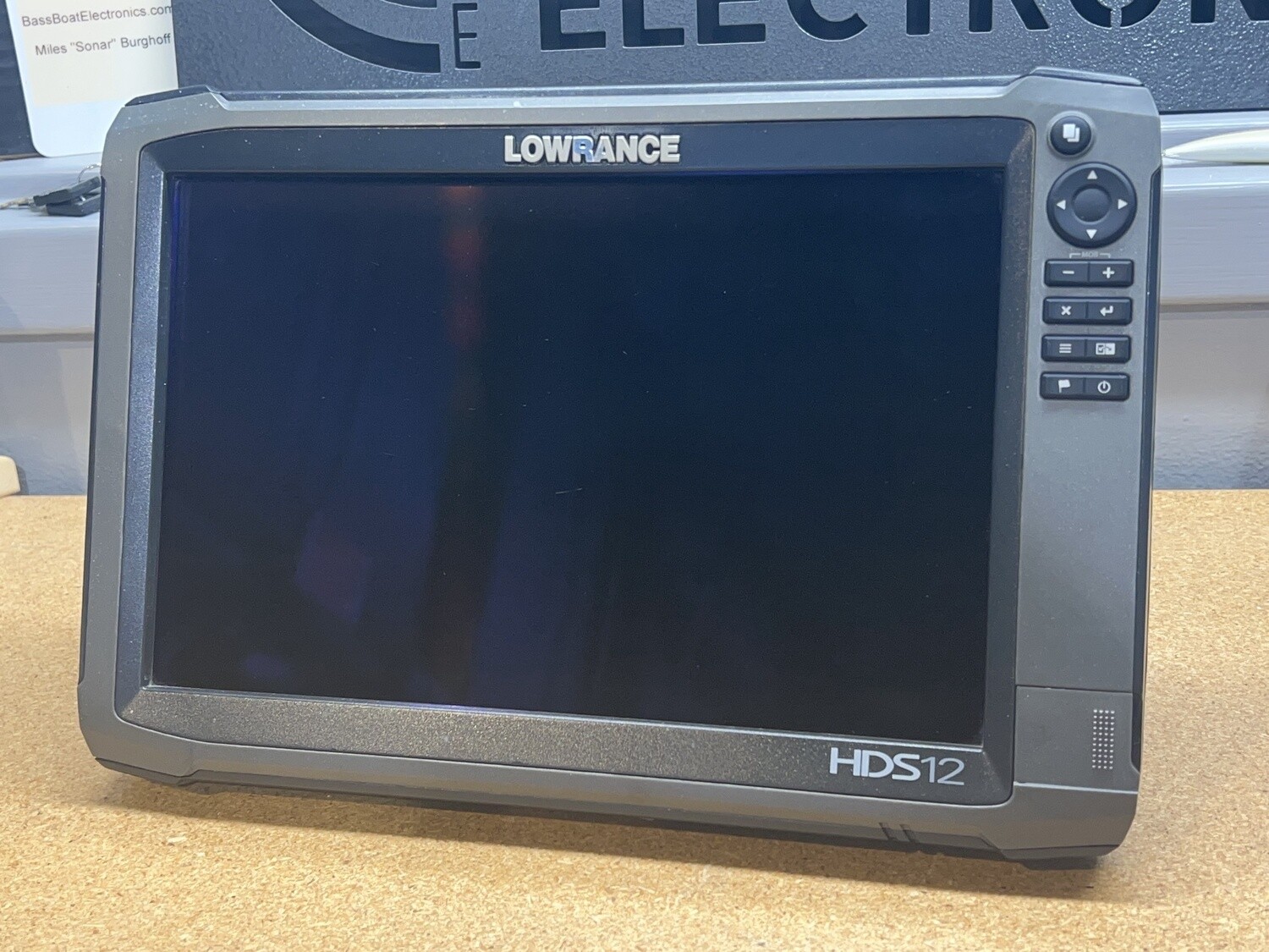 LOWRANCE HDS-12 GEN3 - *USED*