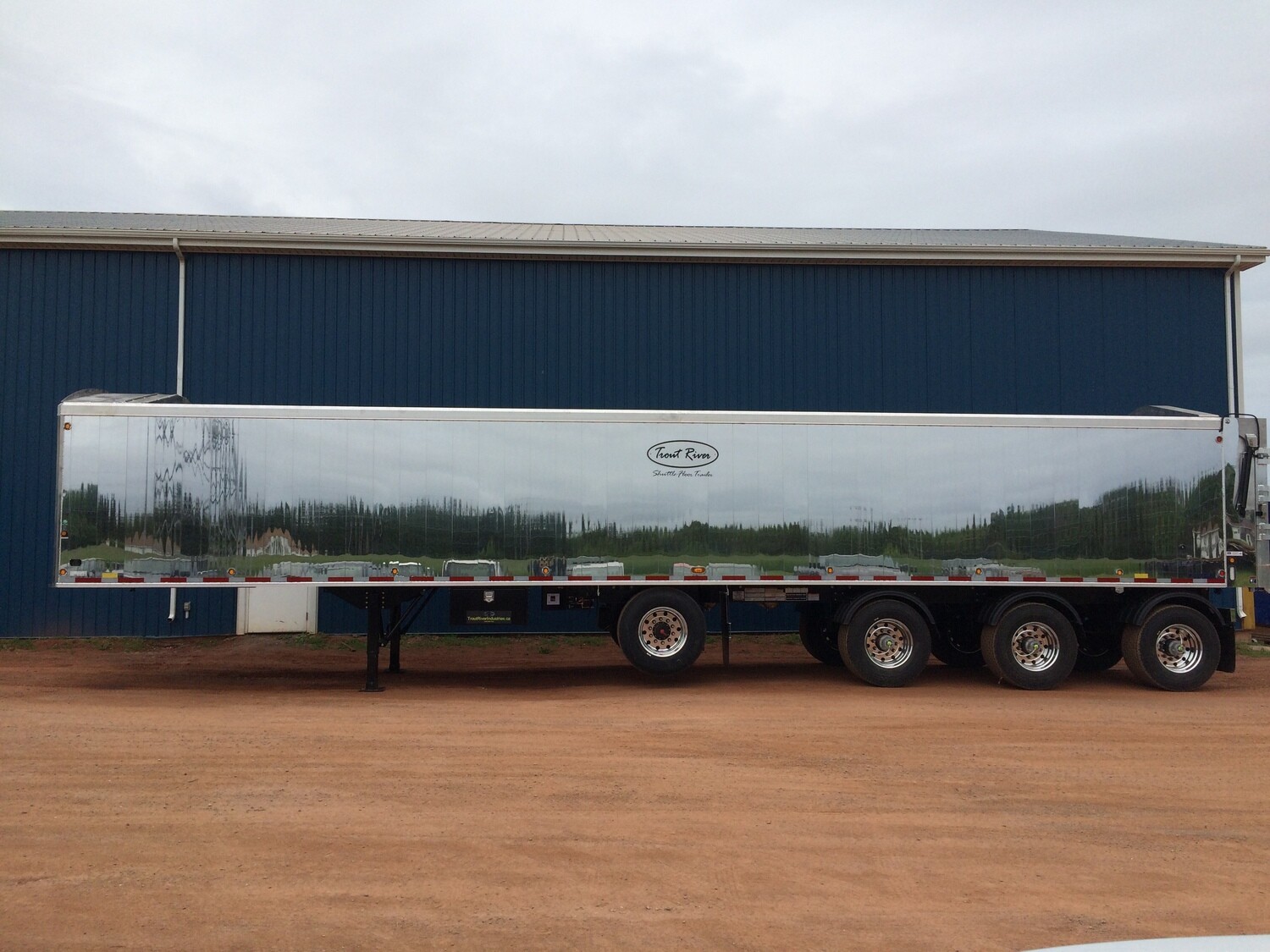 Shuttle Floor Trailer
