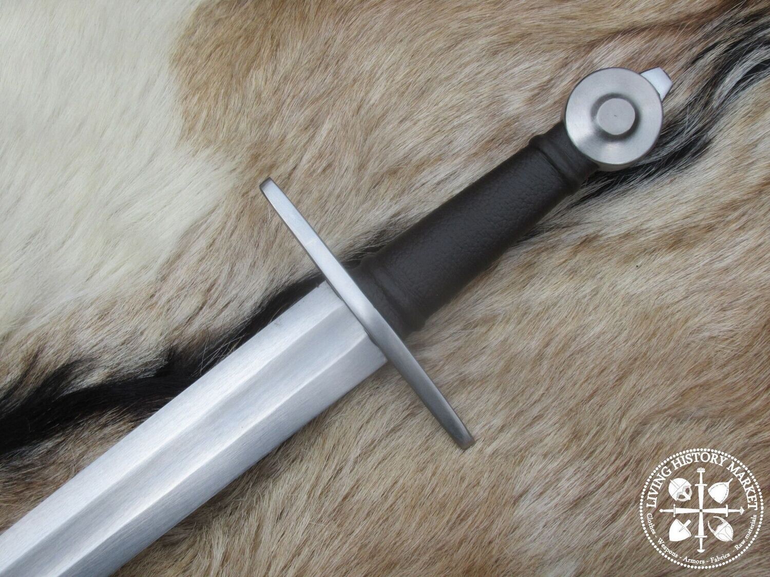 Oakeshott type XII sword / 11-13 centuries - Western Europe