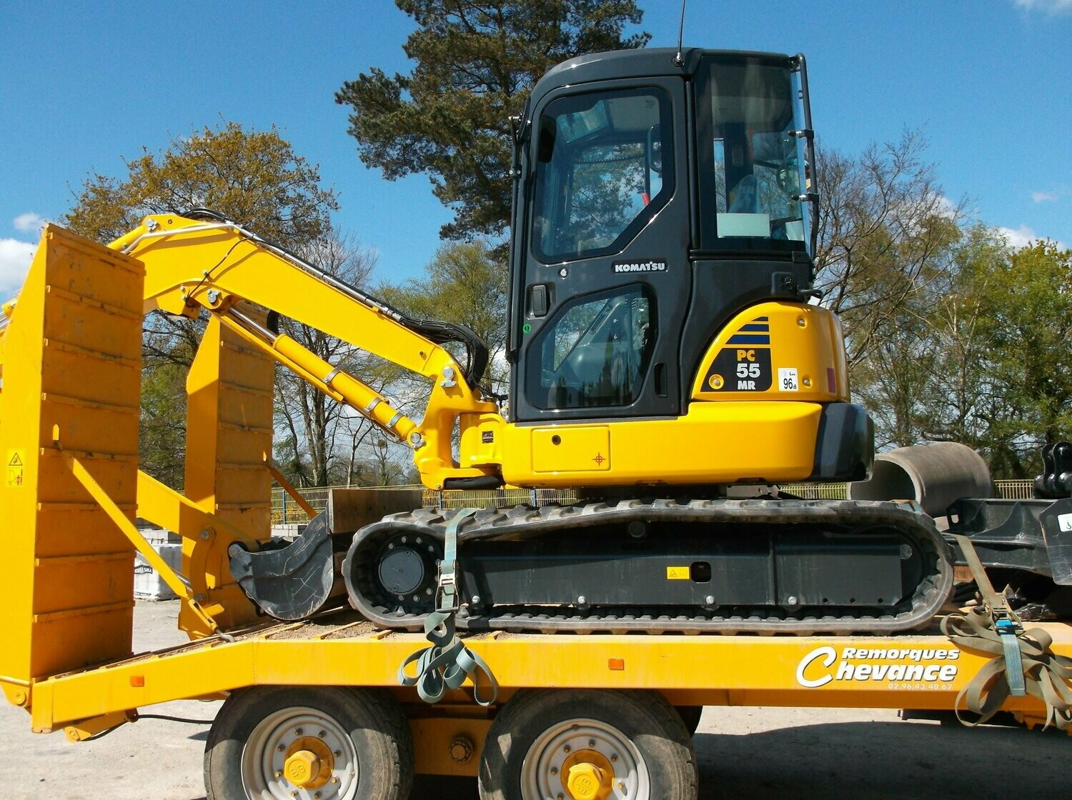 MINI PELLE 5 TONNES MINI PELLE 5 TONNES