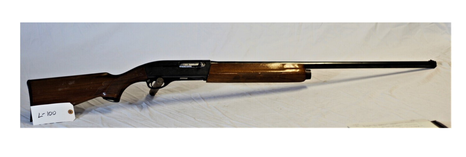 100 REMINGTON 1100 12 GA SEMI-AUTO SHOTGUN