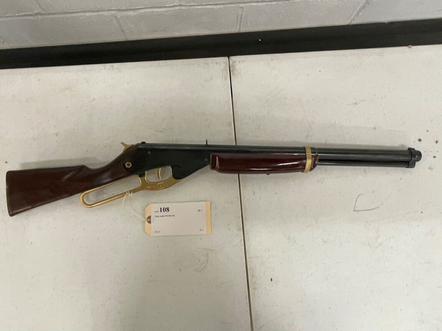 108 Daisy model 660 BB rifle