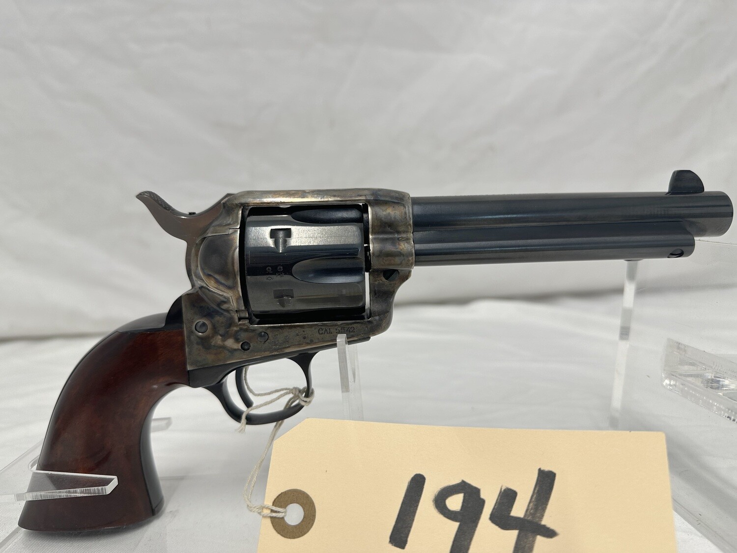694 Uberti 1873 Cattleman 38-40 cal revolver