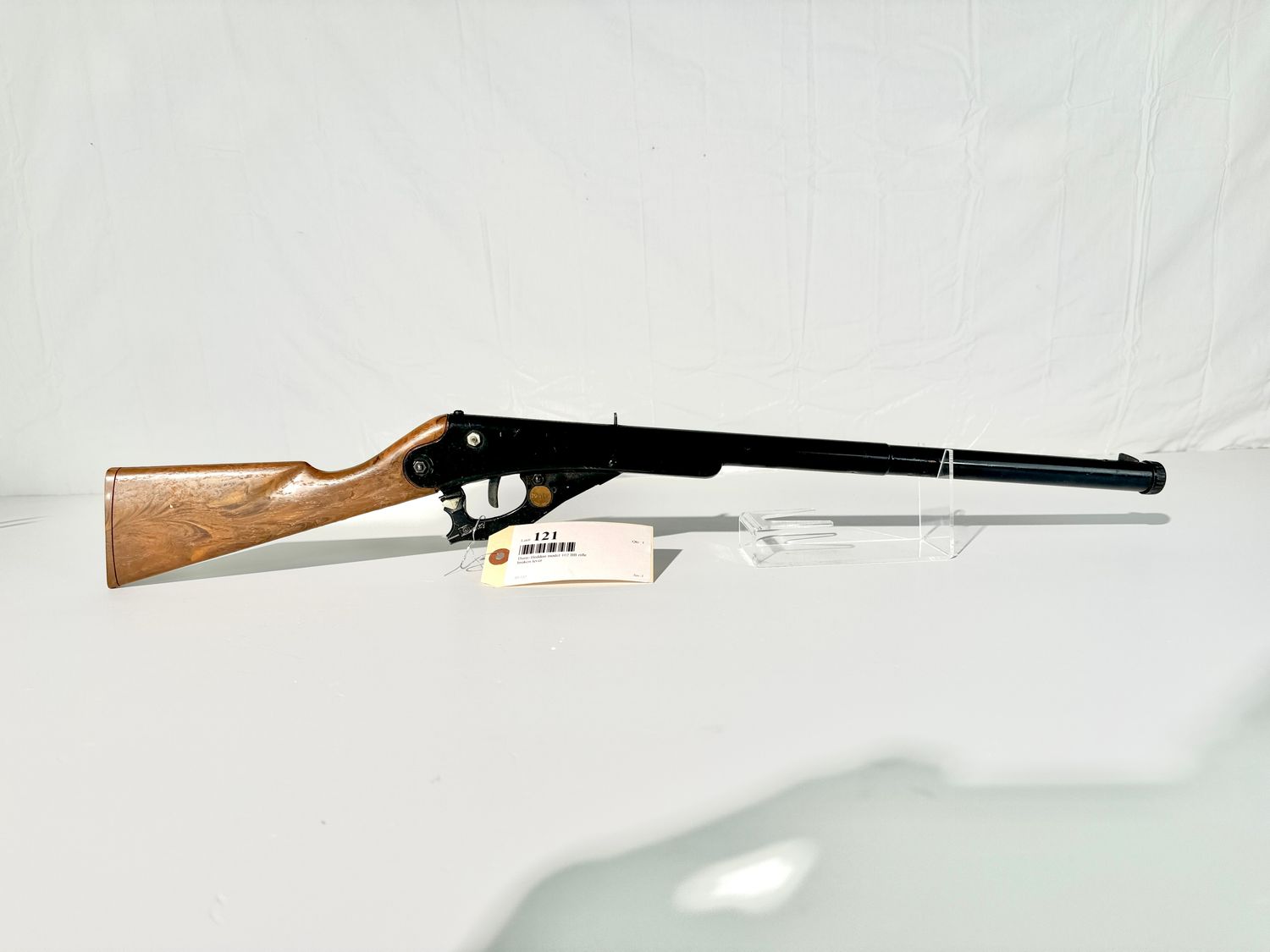 121 Daisy-Heddon model 102 BB rifle