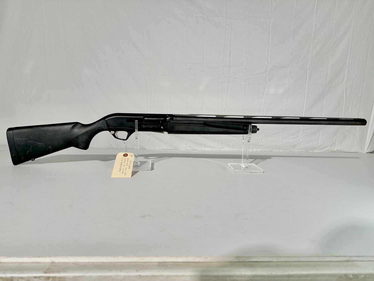 68 Remington Versa Max 12 ga semi auto shotgun