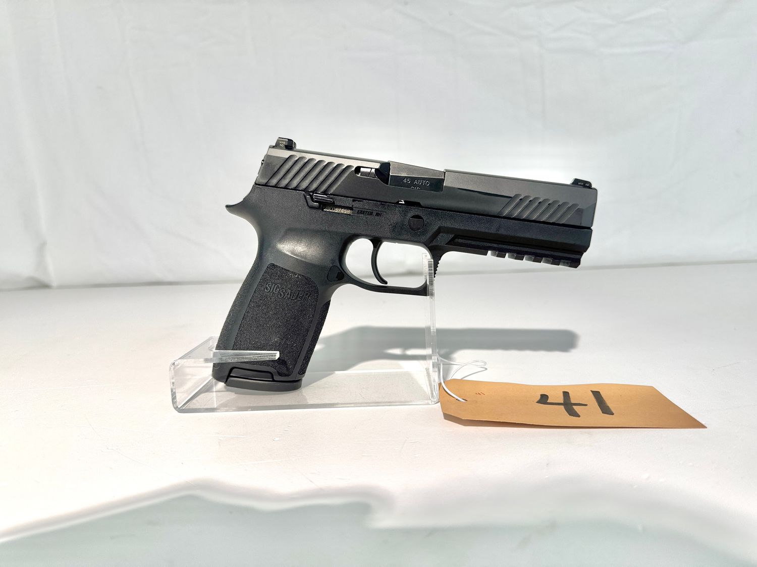 41 Sig Sauer mod P320 45 ACP cal semi-auto pistol