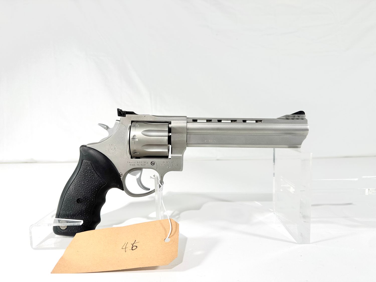 46 Taurus model 608 .357 magnum cal revolver
