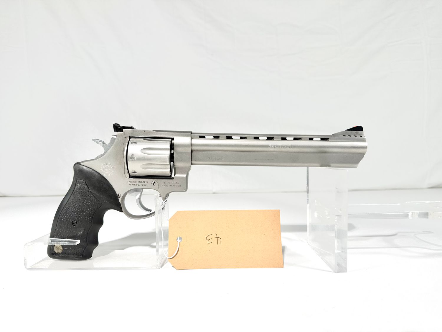 43 Taurus model 608 .357 magnum cal revolver