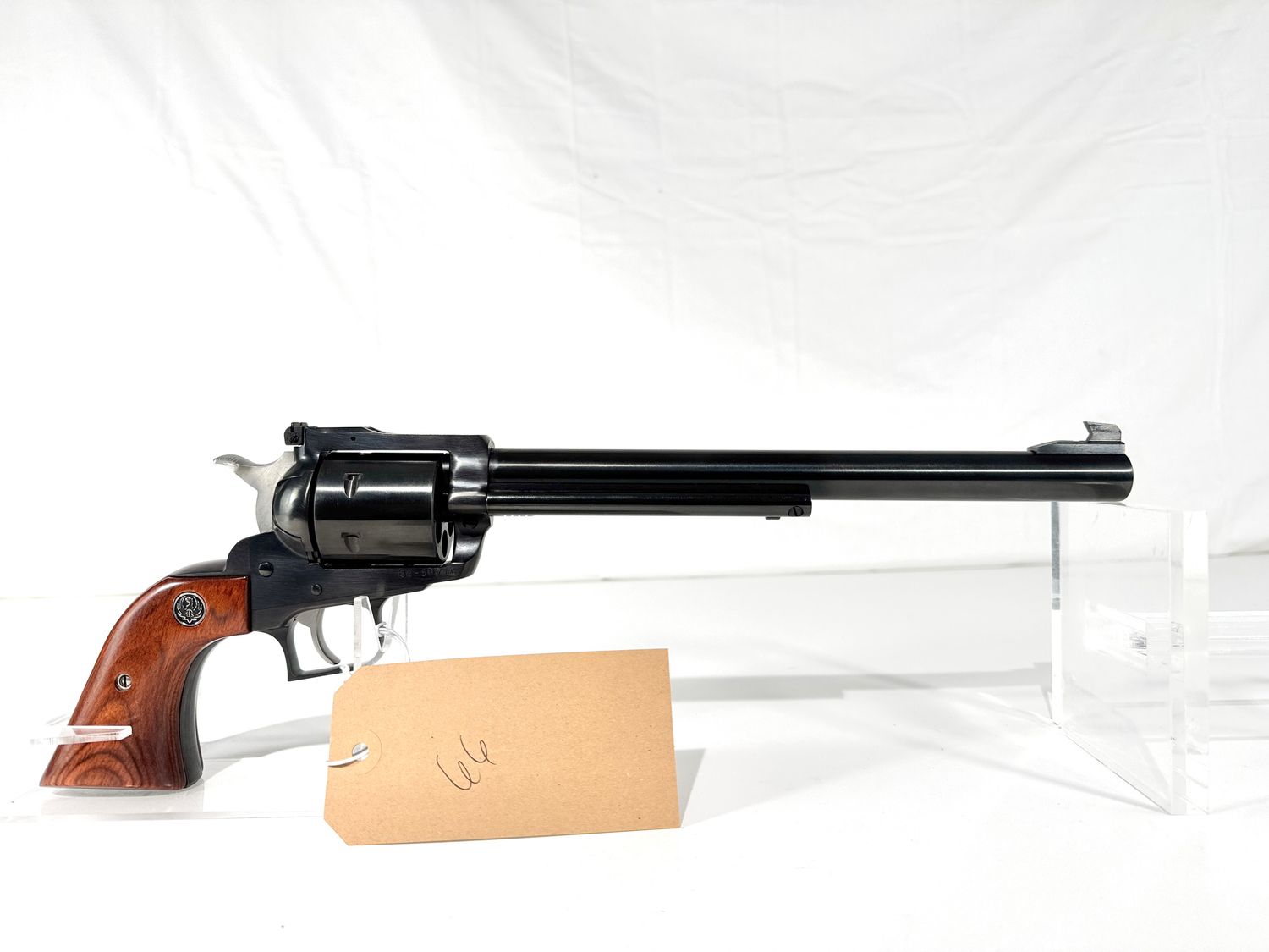 66 Ruger New Model Super Blackhawk 44 Mag revolver