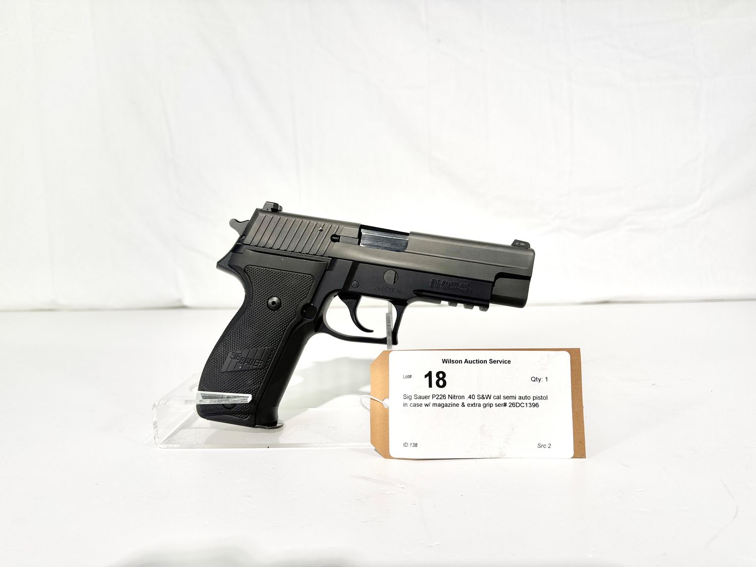 18 Sig Sauer P226 Nitron .40 S&W cal semi auto pistol