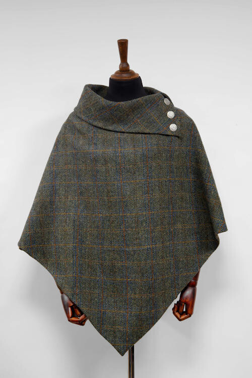 Ladies Celtic Capes – Ladies Celtic Capes – Harris Tweed and Knitwear
