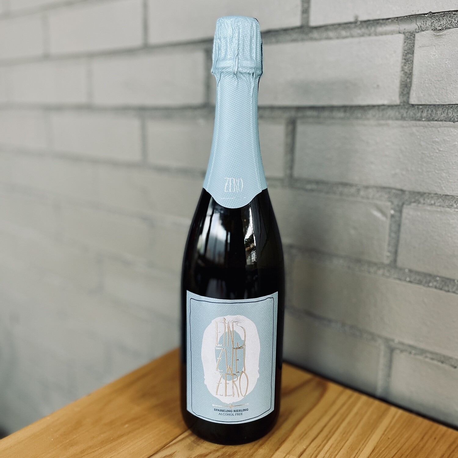 Leitz Eins Zwei Zero Non-Alcoholic Sparkling Riesling (750ml) Leitz Eins Zwei Zero Non-Alcoholic Sparkling Riesling (750ml)