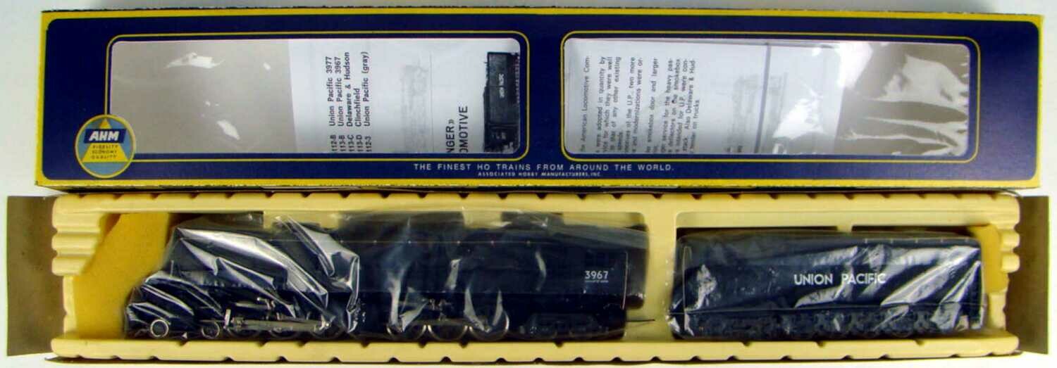 AHM 5113-B UP 4-6-6-4 Challenger Locomotive #3967 HO Scale