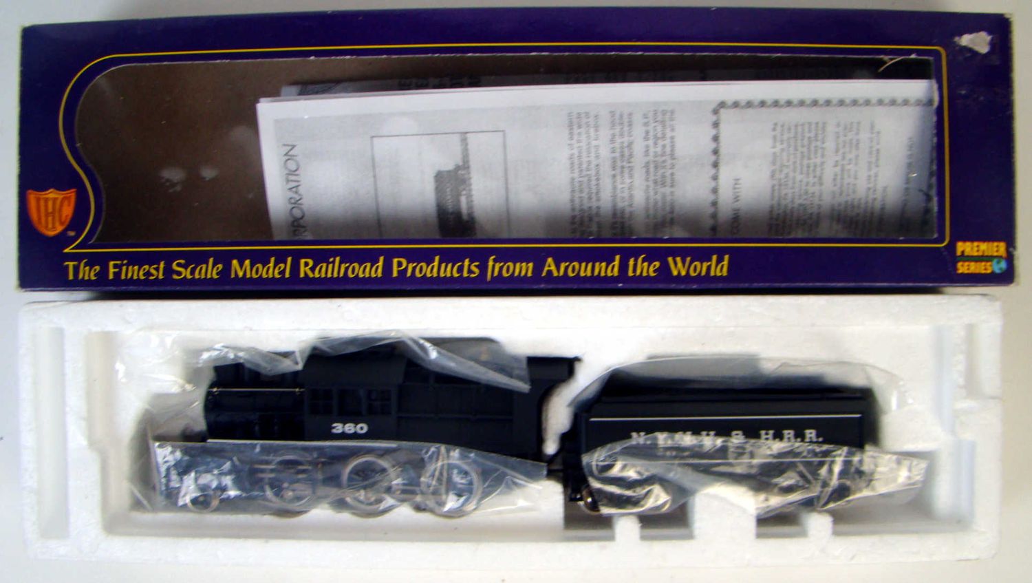 IHC Premier 23175 New Haven 2-6-0 Camelback Locomotive #1766 HO Scale