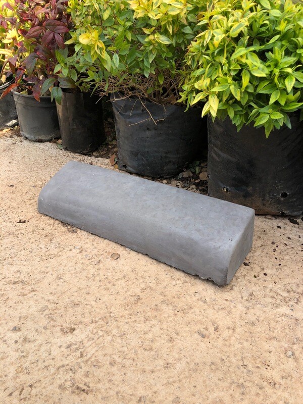 Bullnose Garden Edging Stone LARGE Black - 445x125x80mm - 8kg