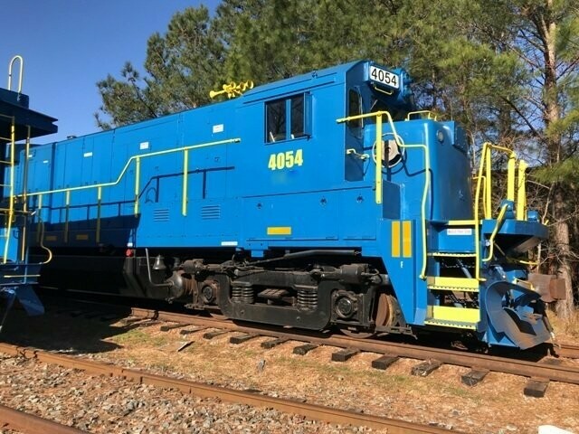 GE B23-7 locomotive in very good condition
