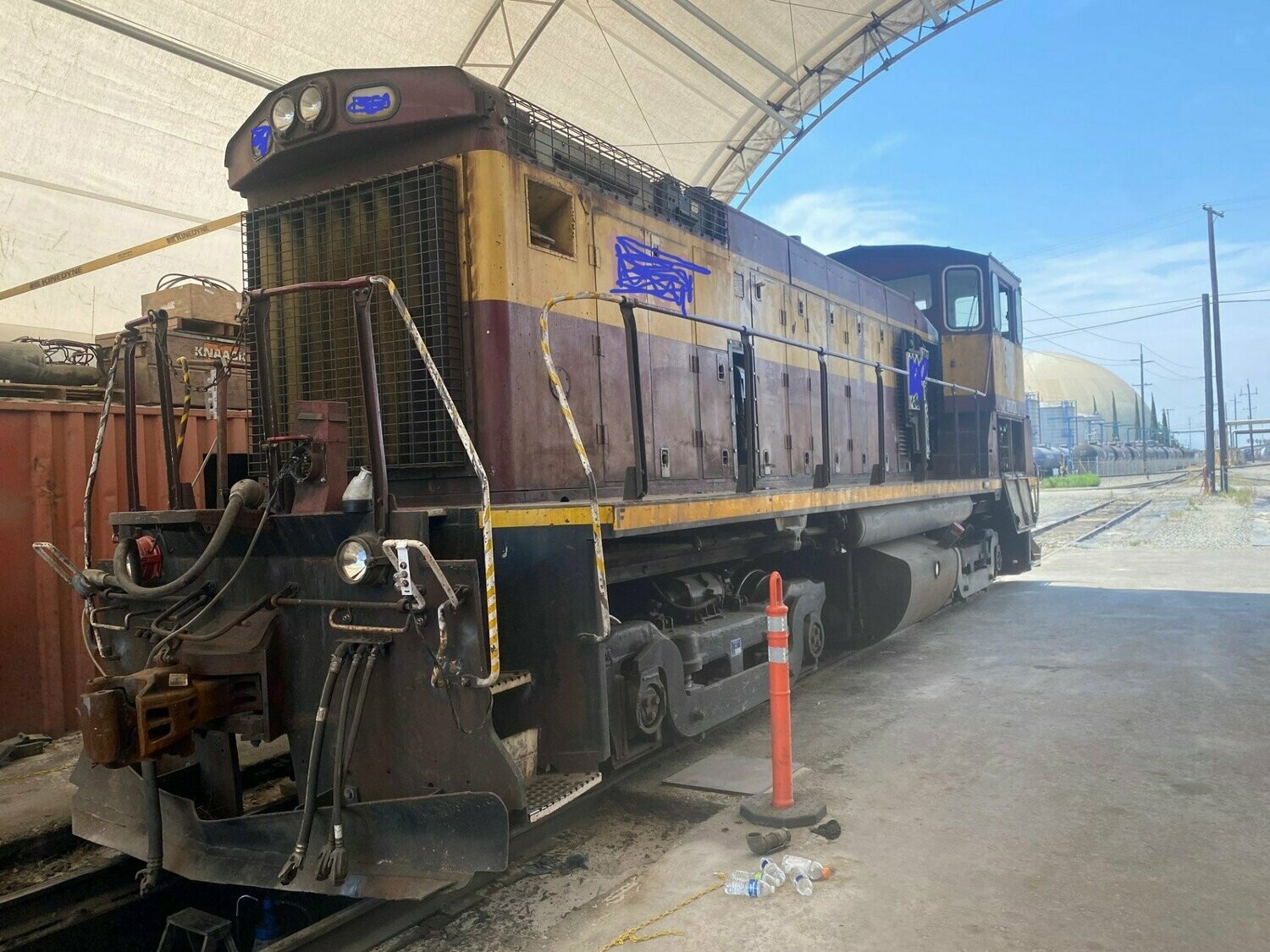 EMD SW 1500 locomotive