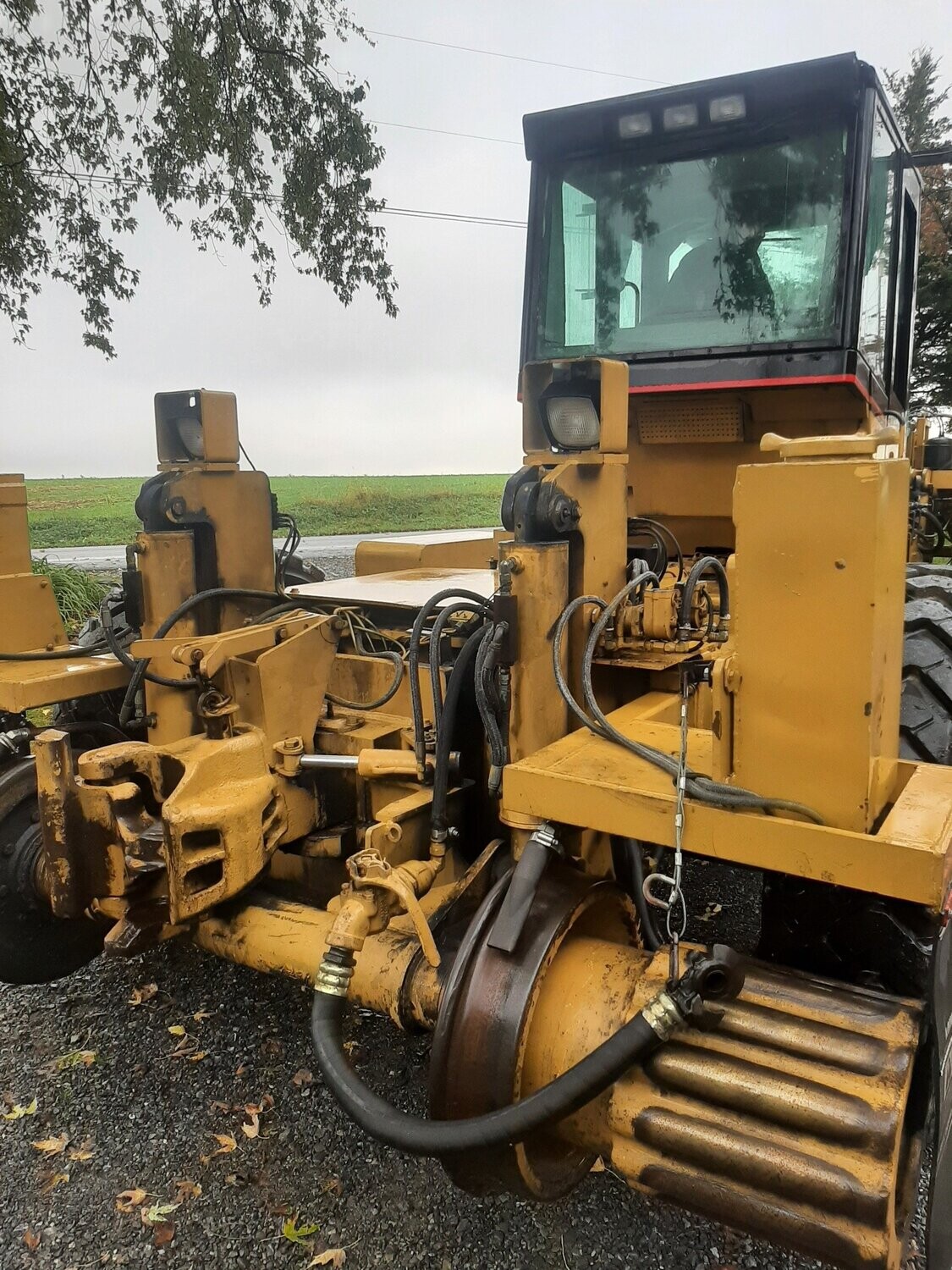 2001 Caterpillar 525 rail car mover