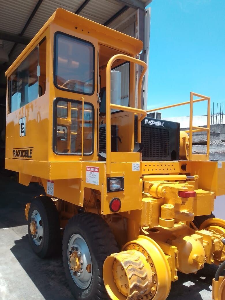 9 TM Trackmobile with fresh rebuilt transmission and engine