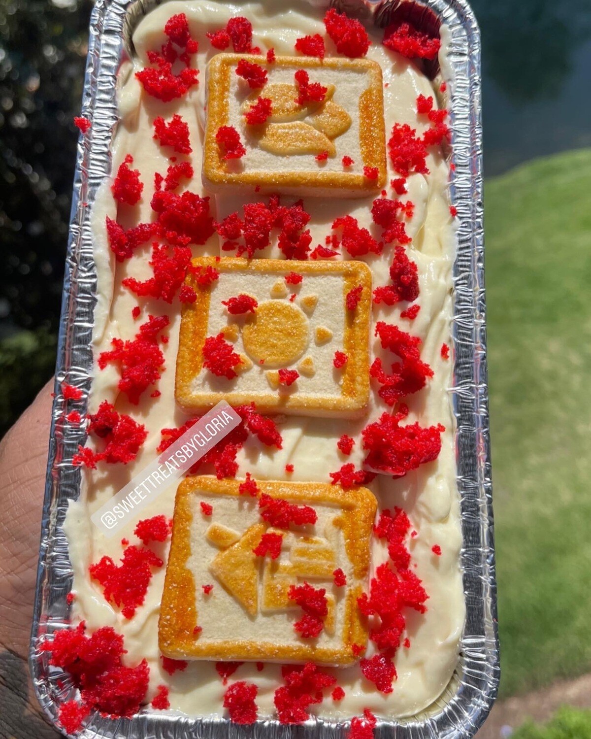 Red velvet banana pudding