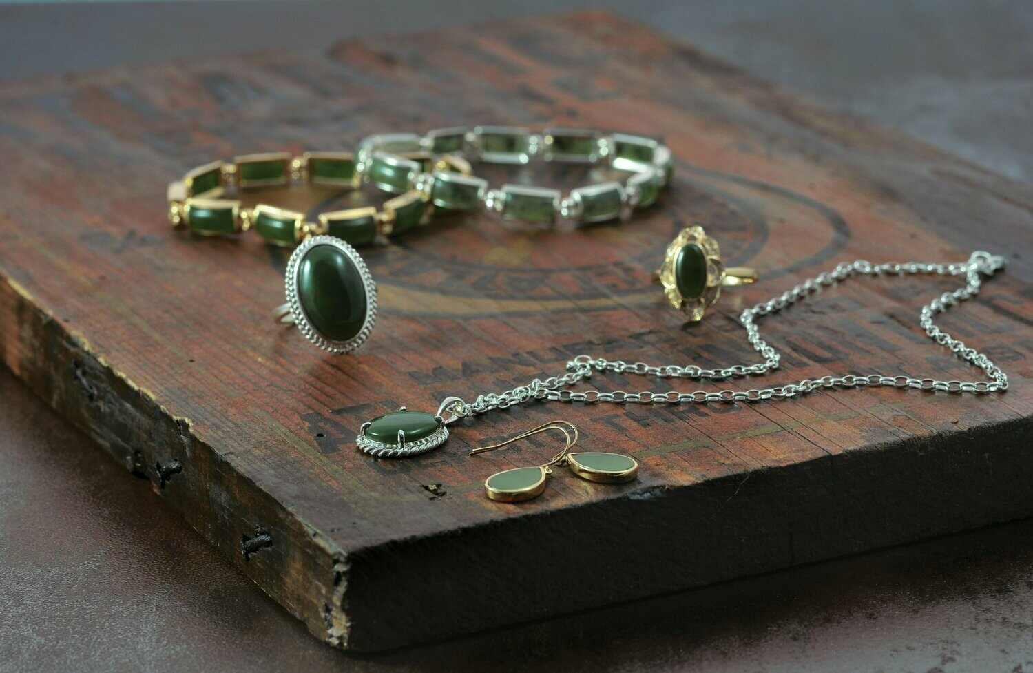 Vintage Collection | Greenstone Gold and Silver | Moko Pounamu